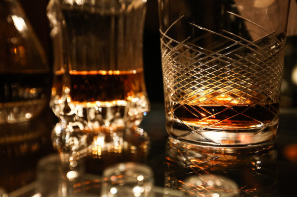 Le petit “digestif” à la fin d’un repas copieux est-il bénéfique pour ...